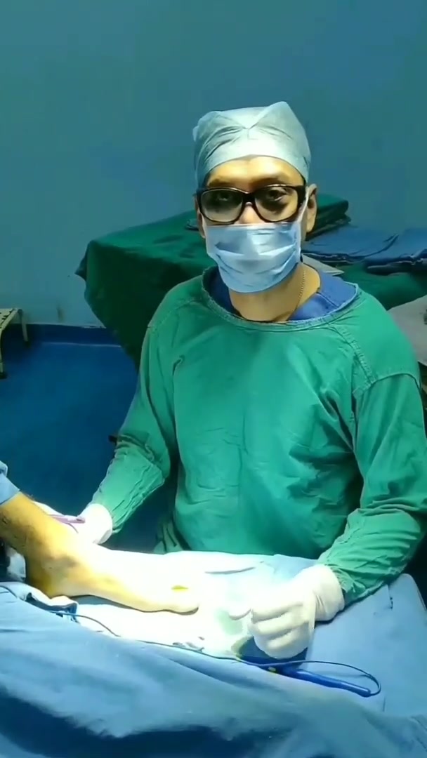 Hippocratic Method of Shoulder Reduction (Reduction in less than 5seconds)